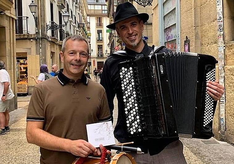 Garikoitz Mendizabal y Gorka Hermosa arraigan el txistu y el acordeón en la modernidad | El Correo